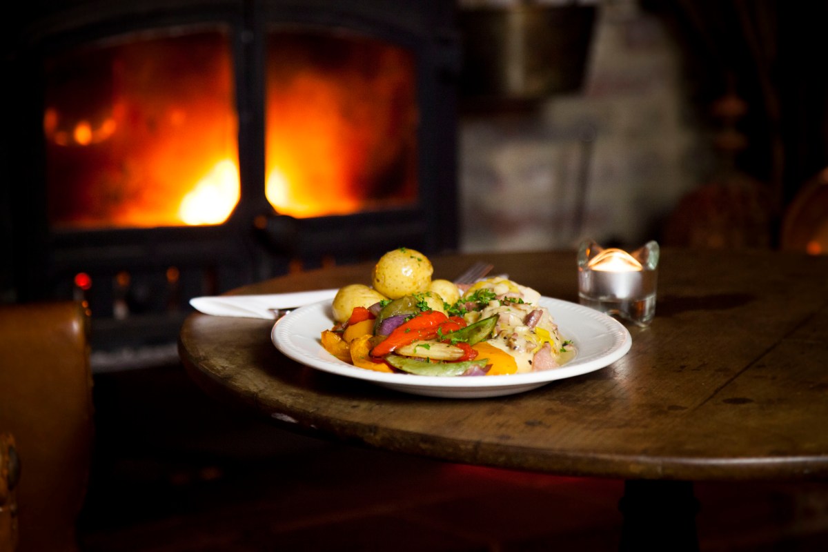 Sample Lunch Menu – The Hatchet Inn